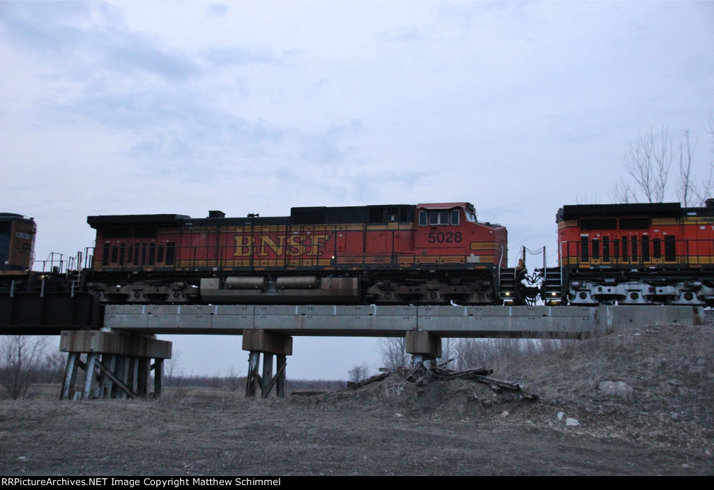 BNSF 5028